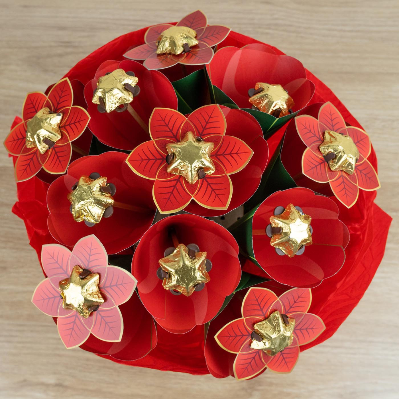 Poinsettia Bouquet Classic | Edible Blooms